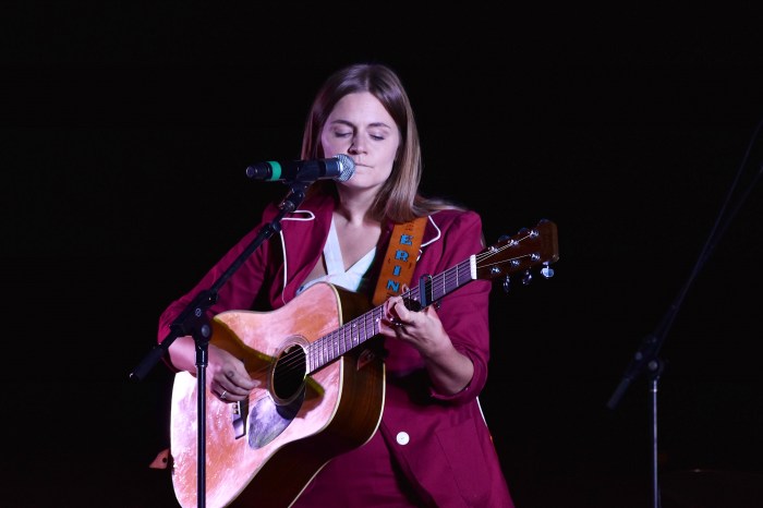 LIVE SHOW REVIEW: ERIN RAE at HEAL THE MUSIC DAY - East of 8th Music Blog