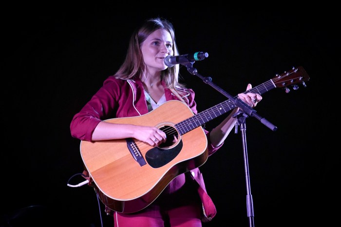 LIVE SHOW REVIEW: ERIN RAE at HEAL THE MUSIC DAY - East of 8th Music Blog
